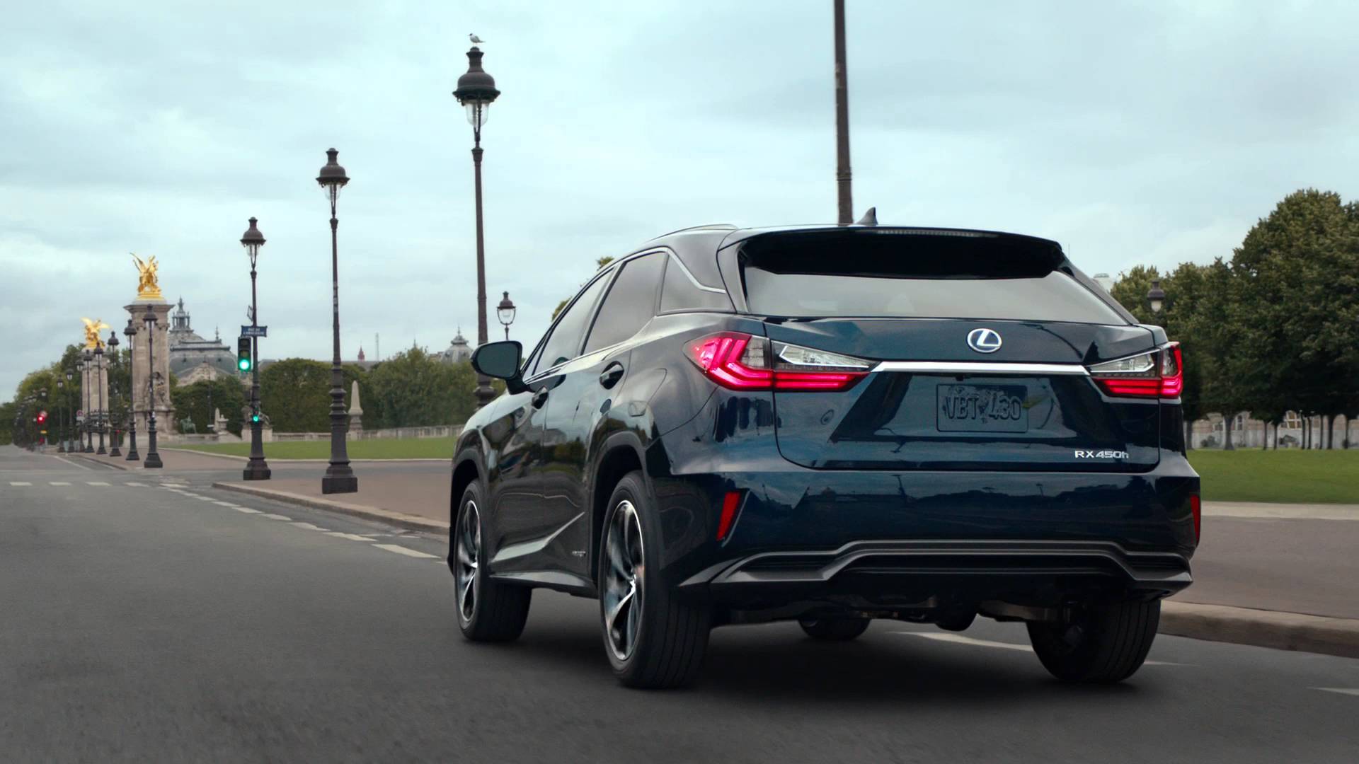 Lexus Makes Grand Entrance with Tweaked RX | World Branding Forum