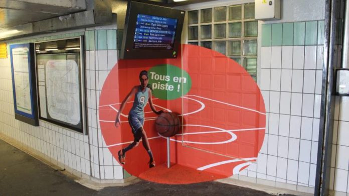 Ogilvy Paris and SNCF kill public urination problem